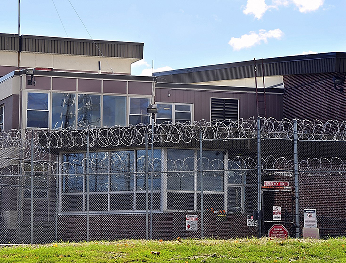 Maine prison officials urge shoot-to-kill option for Windham facility