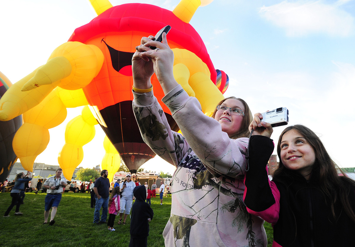 Photos: Maine balloon festival colors the sky