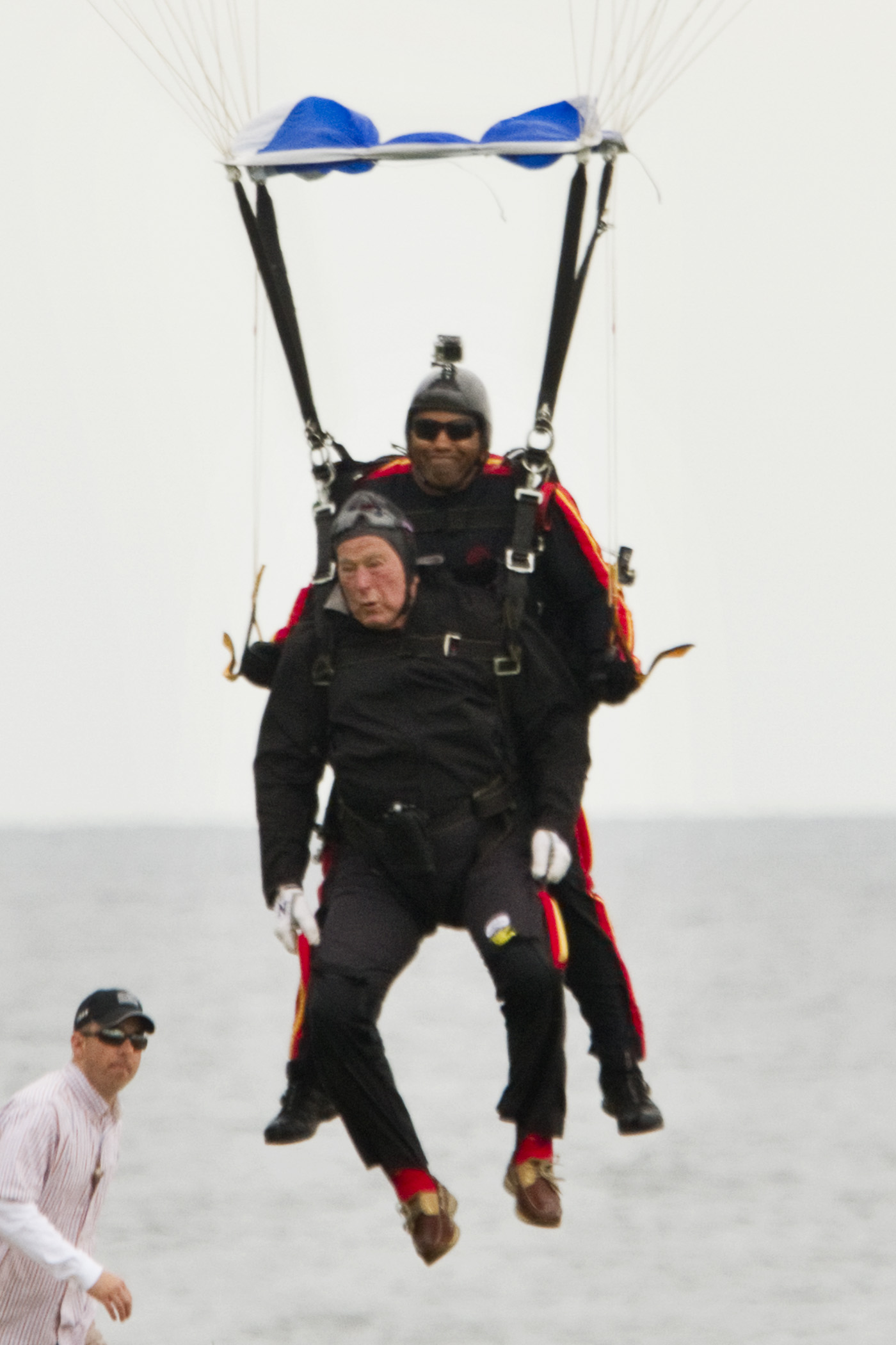 George H.W. Bush marks 90th birthday with skydive