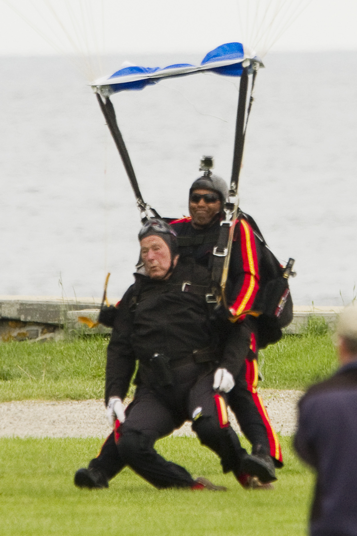 George H.W. Bush marks 90th birthday with skydive