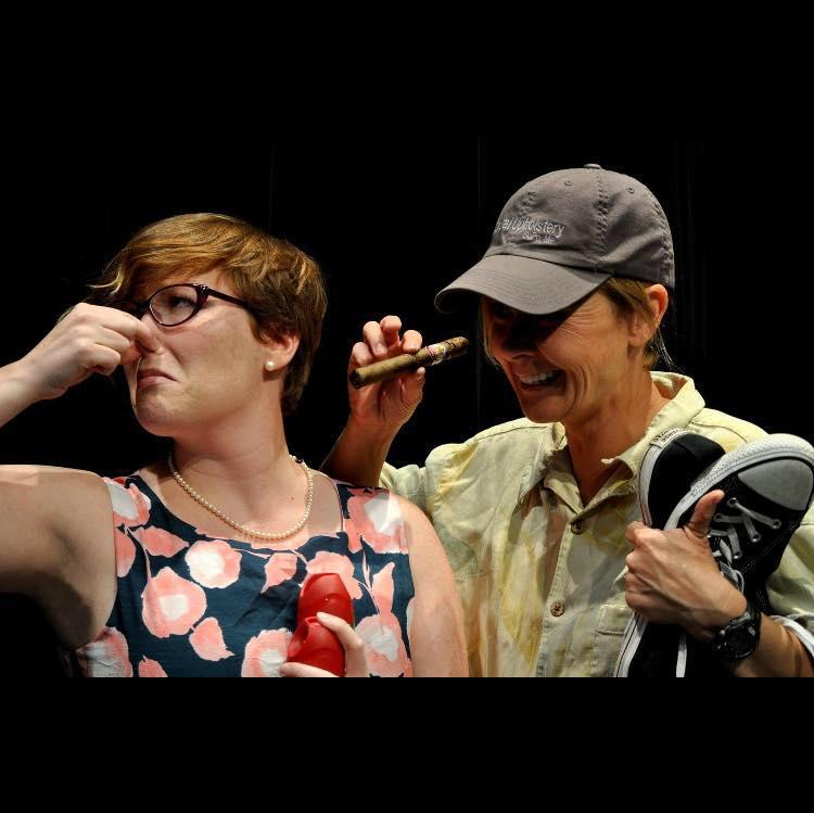 Female 'Odd Couple' brings laughs to Freeport stage