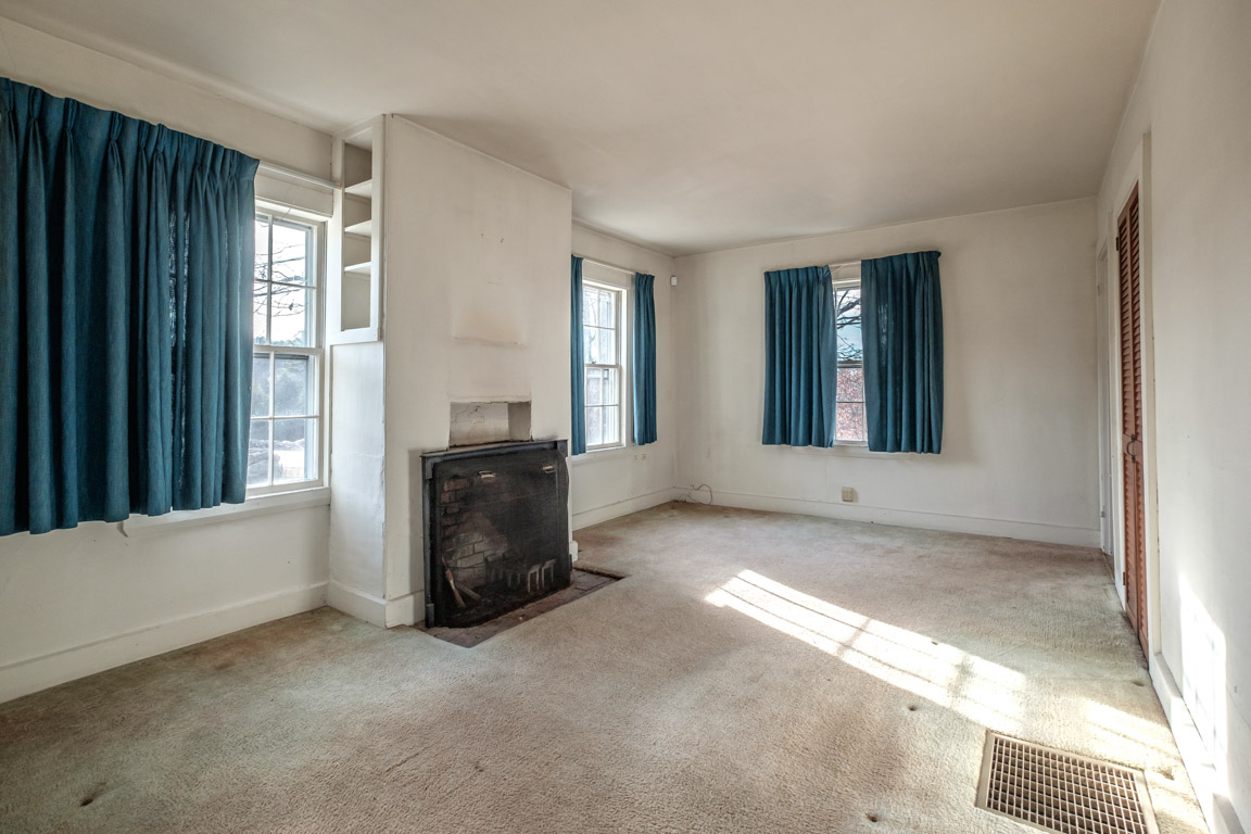 Vintage Raymond home comes with 750 feet of waterfront