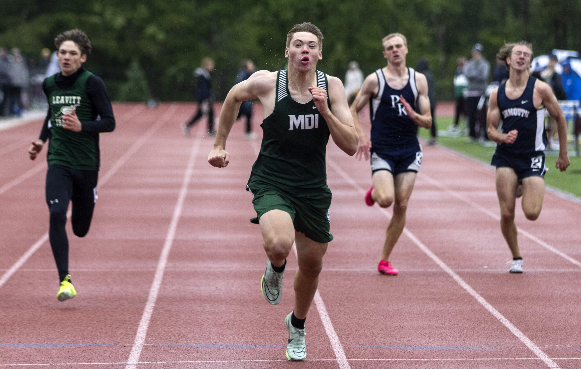 Track and field: Records fall at wet Class B state meet